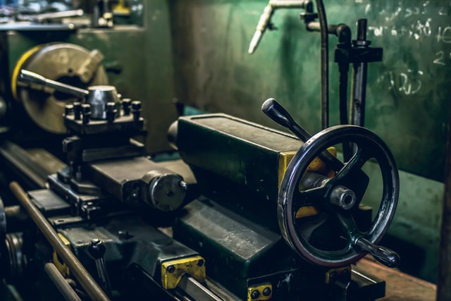 How to use a Lathe: Complete Guide - Power Tool Cafe